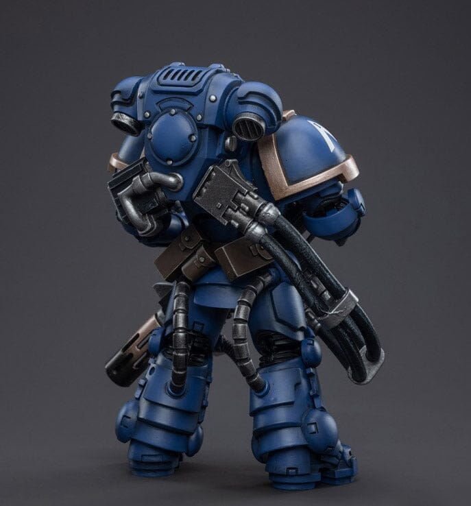 Warhammer 40K Ultramarines Primaris Eradicator 1 1/18 Scale Figure– USA ...